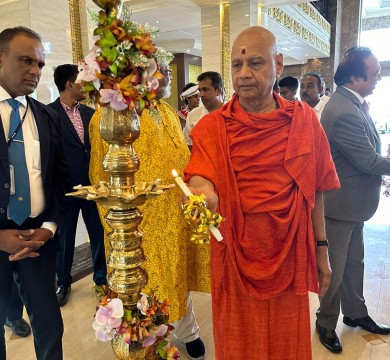 The Grand Kandyan Welcomes Swami Govind Dev Giri Maharaj
